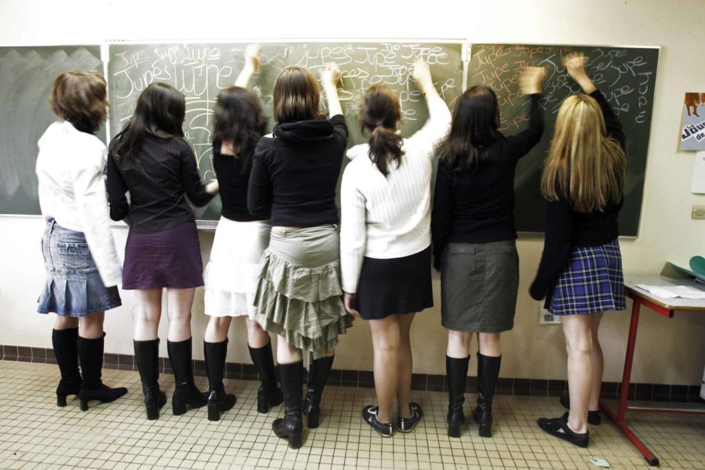 Astuces : Pourquoi les filles doivent porter des jupes Astuces : Pourquoi les filles doivent porter des jupes