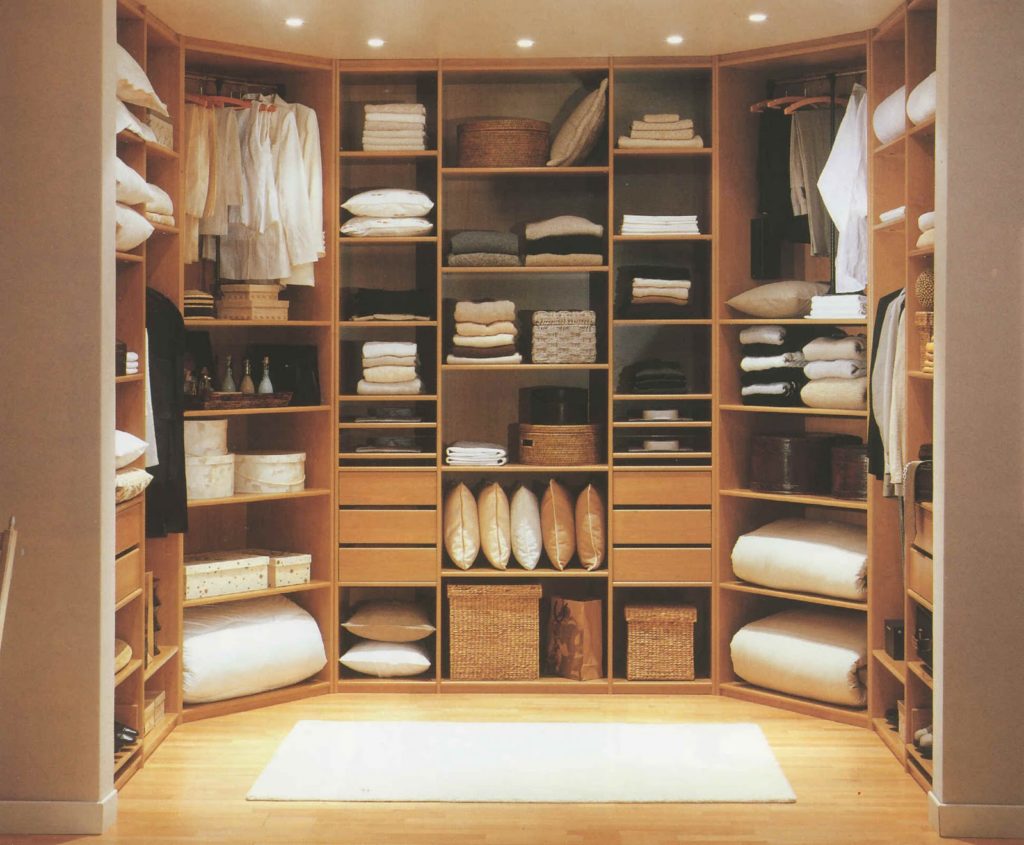 Astuces : Quel vêtement avoir dans son dressing