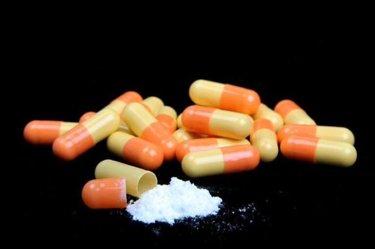 Comment prendre un médicament en gélule ? - Fitostic.com - Sport, Mode ...